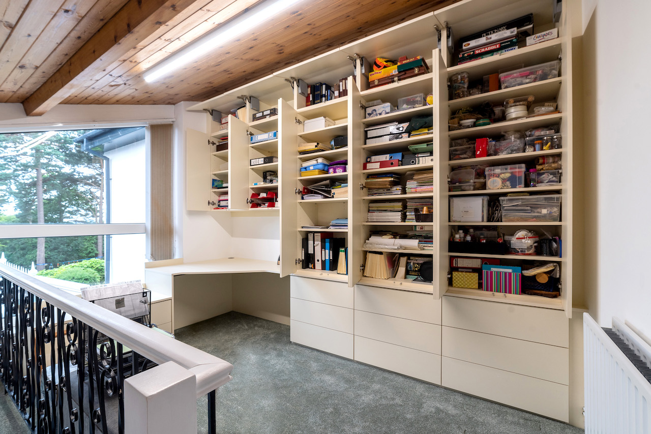 Bespoke Carpenter in Poole & Bournemouth | RW Carpentry